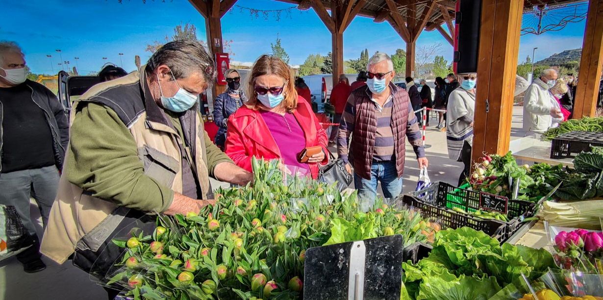 Un marché de producteurs locaux à ciel ouvert à Ollioules - Le Petit ...